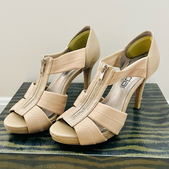 Moda Spana | Shoes | Stretchy Zip Up Platform Heels | Poshmark